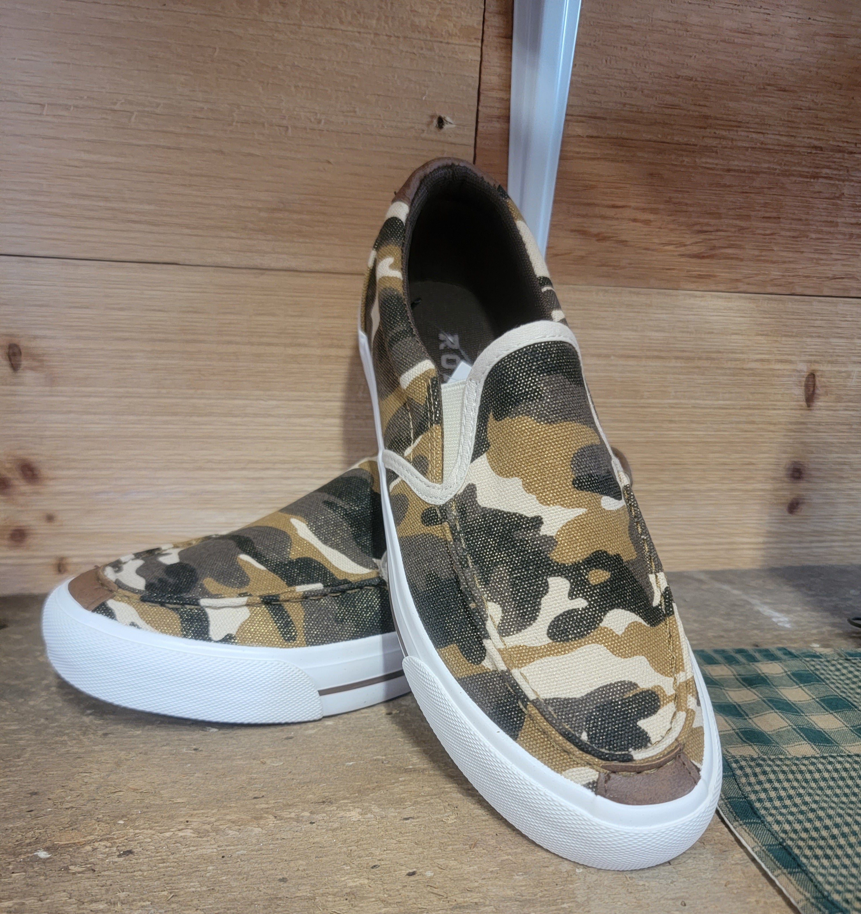 Ladies Camo Ropers – Western Iron